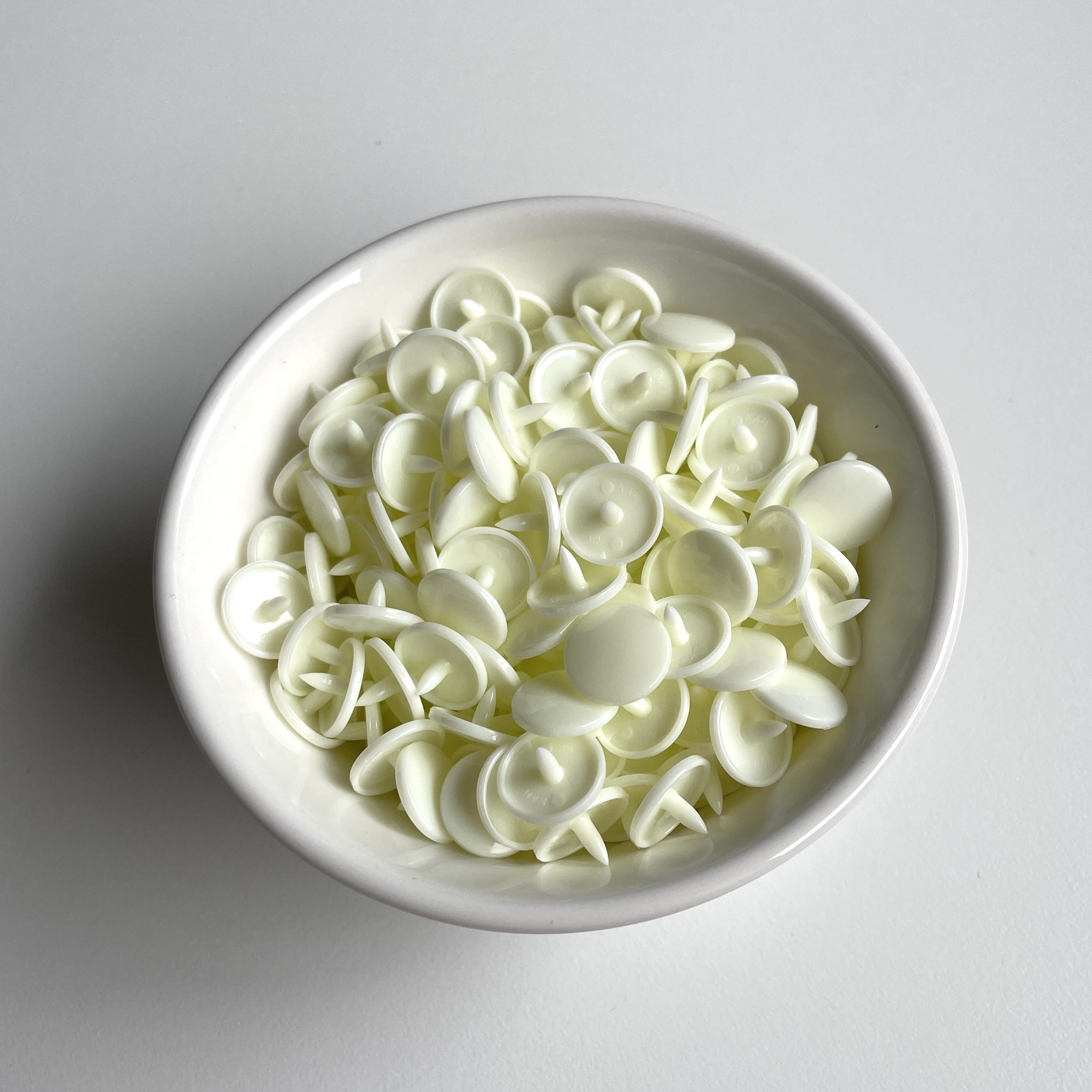 Cream – KAM Snaps – Frankie Bear Fabric